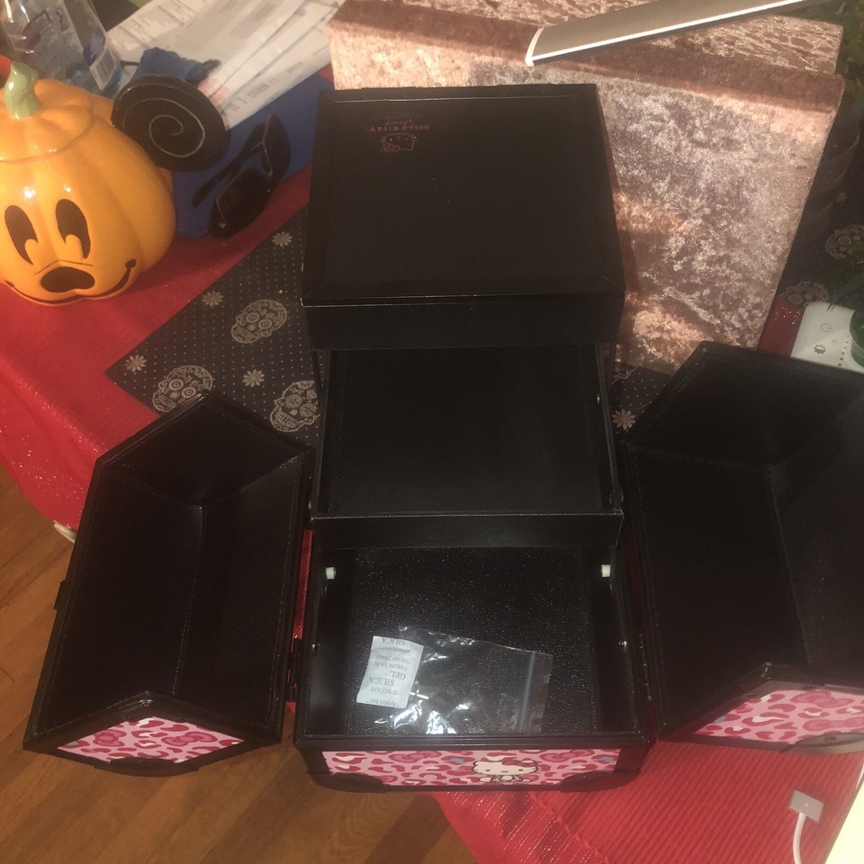 Sanrio Hello Kitty x Impressions Slay Cube Pink Leopard Travel Makeup ...