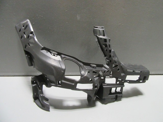 MERCEDES Mercedes-Benz OEM Glk350 Front Bumper-cover Support Right ...