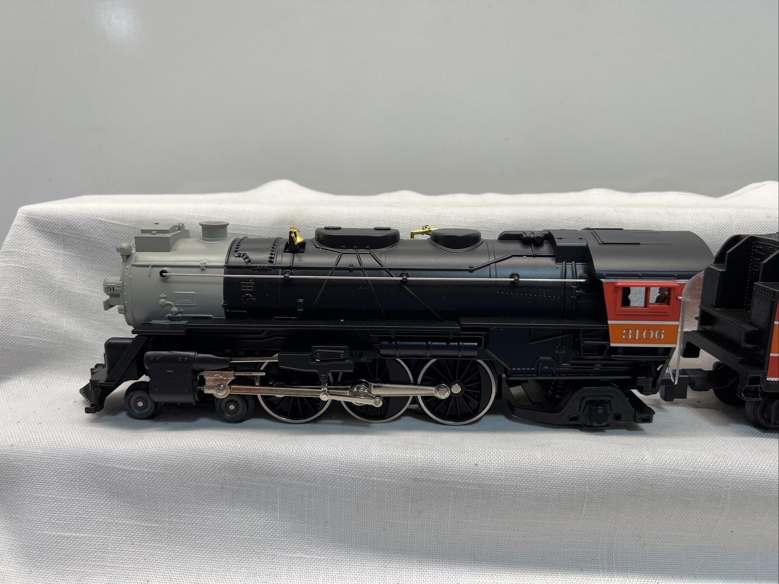 Lionel+SP+LionChief+Plus+4-6-2+Pacific+3106+Steam+Engine+O+Gauge+6 ...