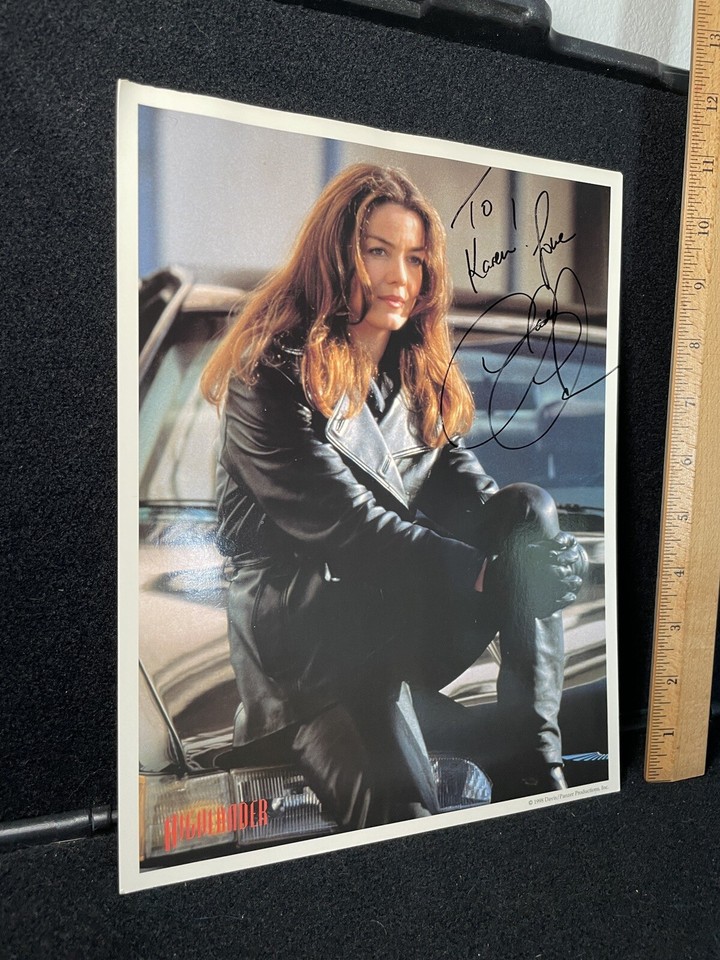 Claudia Christian 'Highlander' Actress 8x10 Photo Autograph BABYLON 5 ...