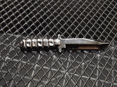 U.S. MARINES COMBAT KNIFE LAPEL / HAT PIN BRAND NEW GUARANTEED FOR LIFE ...