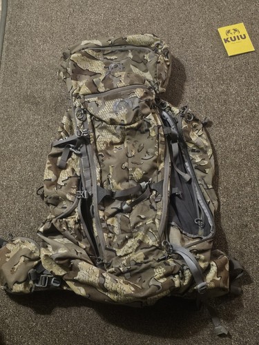KUIU PRO 7800 7800 cu in Sm/M Internal Frame Hunting Backpack Valo ...