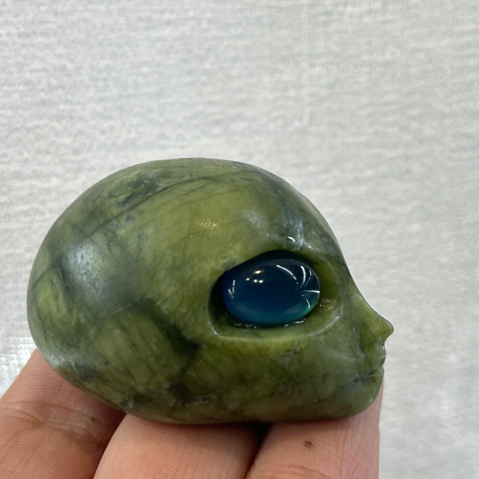 1pc Natural Vine Jade Quartz Carved Alien Skull Crystal Reiki Healing ...