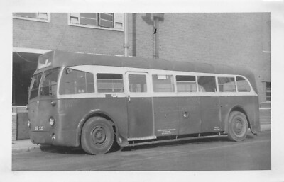 Vintage Photograph Single Decker Bus - Outside GM Garage (Z2) | eBay UK