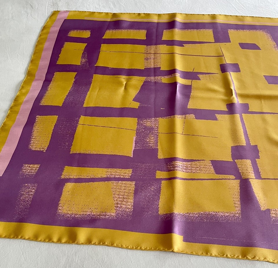 CHRISTIAN LACROIX PARIS LARGE SILK SCARF 34/33" MADE IN ITALY GOLD PINK ...