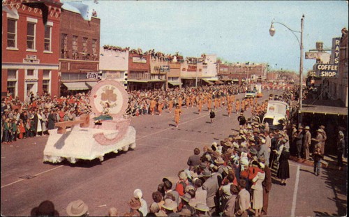 Shamrock Texas TX Street Scene Parade 1950s-60s Postcard | eBay