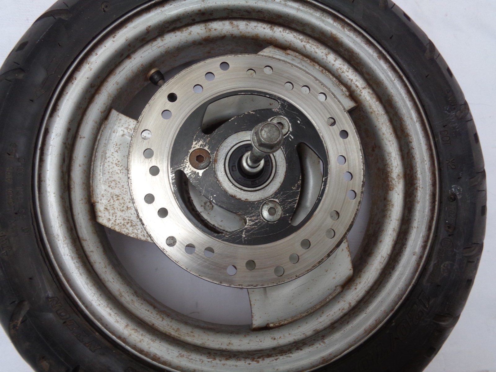 Adly Noble 50 125 Vorderrad mit Tachometerantrieb, Achse und ...