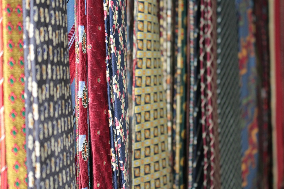 LOT OF 100 silk ties men designer mixed design many wholesale Made in ...