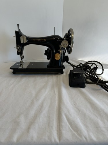 VINTAGE Singer 128-13 Sewing Machine w/ Power Cord/Foot Pedal Tested | eBay