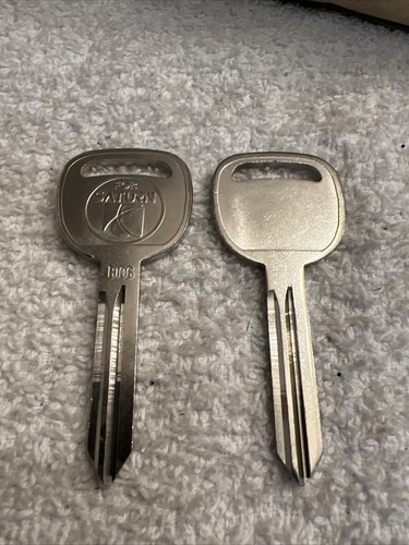 2 Genuine G.M. Dealer 2003 Saturn Logo Replacement Uncut Key Blanks JET ...