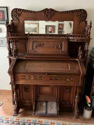 Keyboard - Victorian Pump Organ