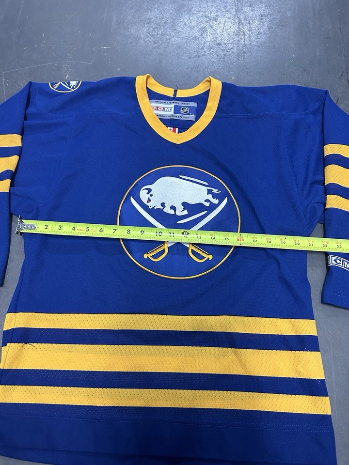 Vintage CCM NHL Buffalo Sabres Royal Blue Swords Jersey Size Small ...