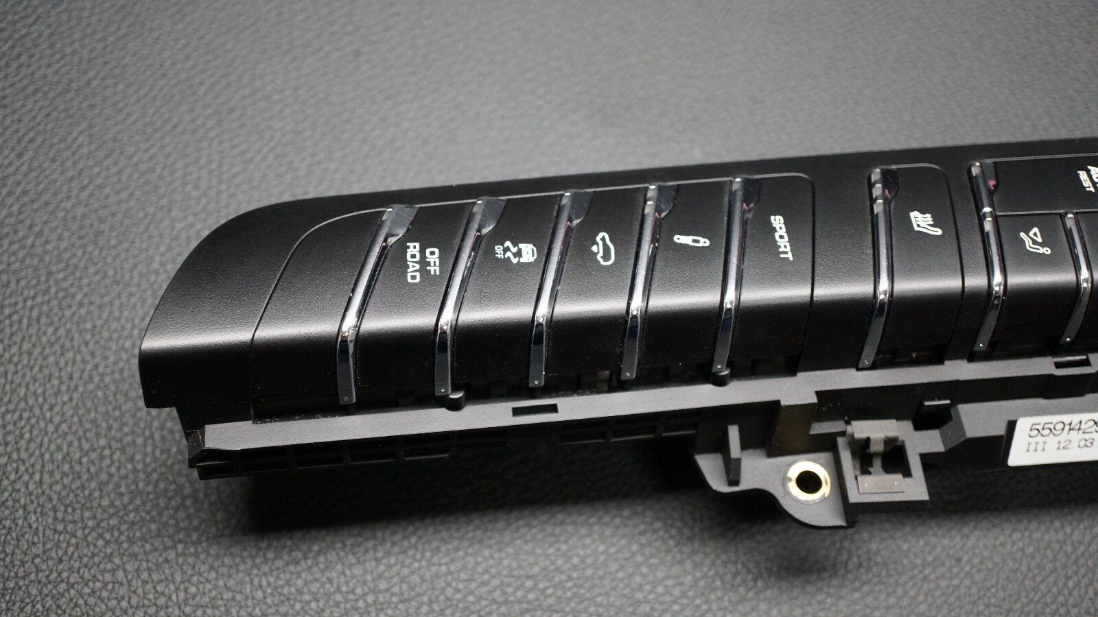 OEM PORSCHE MACAN 95B FACELIFT CENTRE CONSOLE LEFT SWITCH PANEL 95B.907 ...