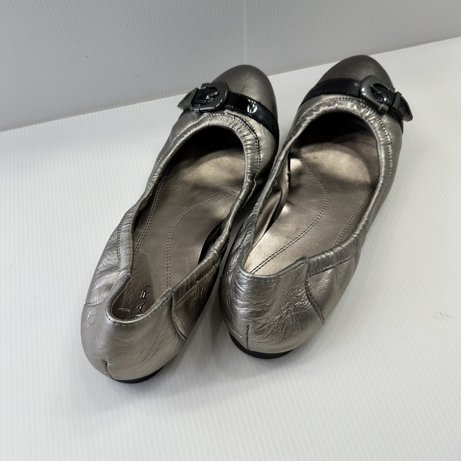 Tahari Ballet Flats Shoes-Style "Peru" Silver Gray Bl… - Gem