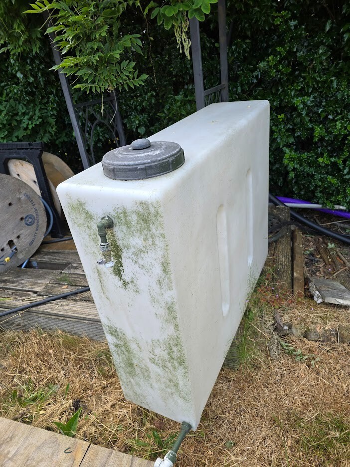 400L thin Water Storage Tank, Rain Water | Grelly UK