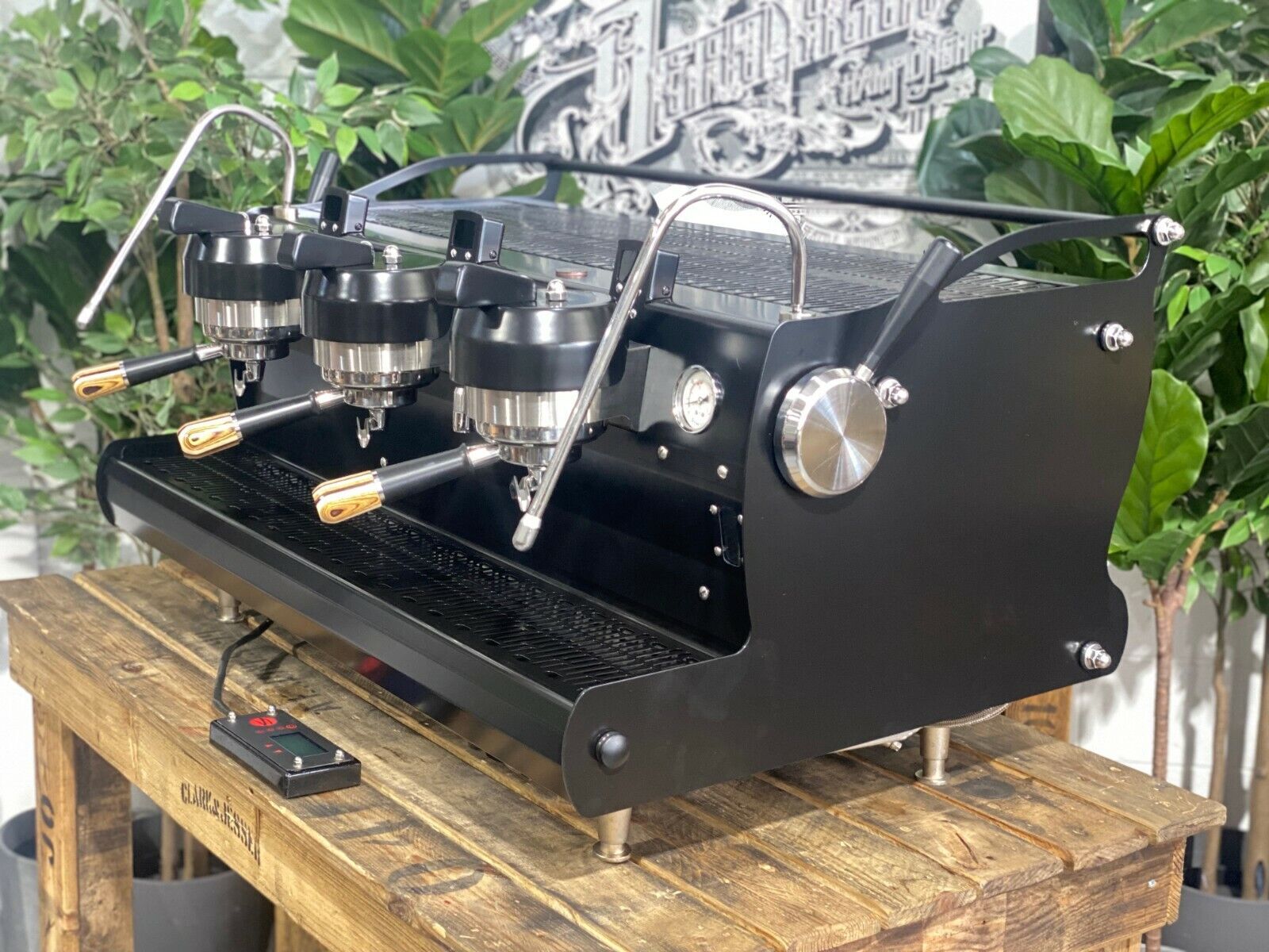 SYNESSO SABRE 3 GROUP BLACK & BROWN PESADO HANDLES ESPRESSO COFFEE ...