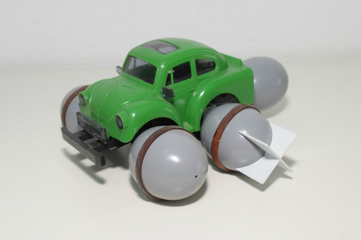 Beetle Car With Balls