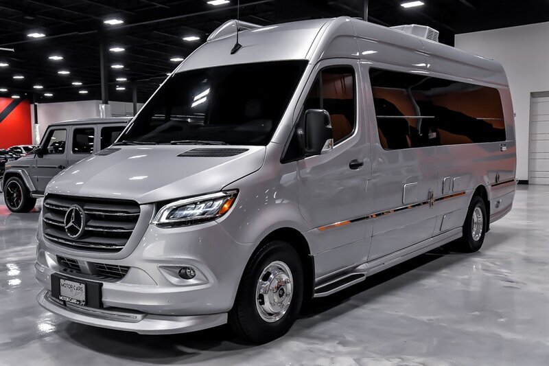 2022 Mercedes-Benz Sprinter 2024 AIRSTREAM-3500XD-TOMMY BAHAMA EDITION ...