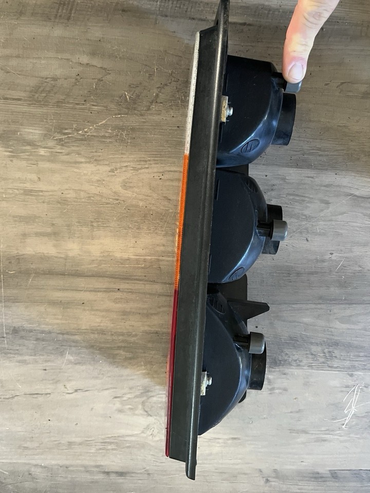 2003-2004 Hummer H2 SUV LH Left Driver Tail Light Lamp Body Mounted OEM ...