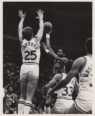 TYPE 1: Press Photo NBA San Antonio Spurs George Gervin, Mavericks Tom ...