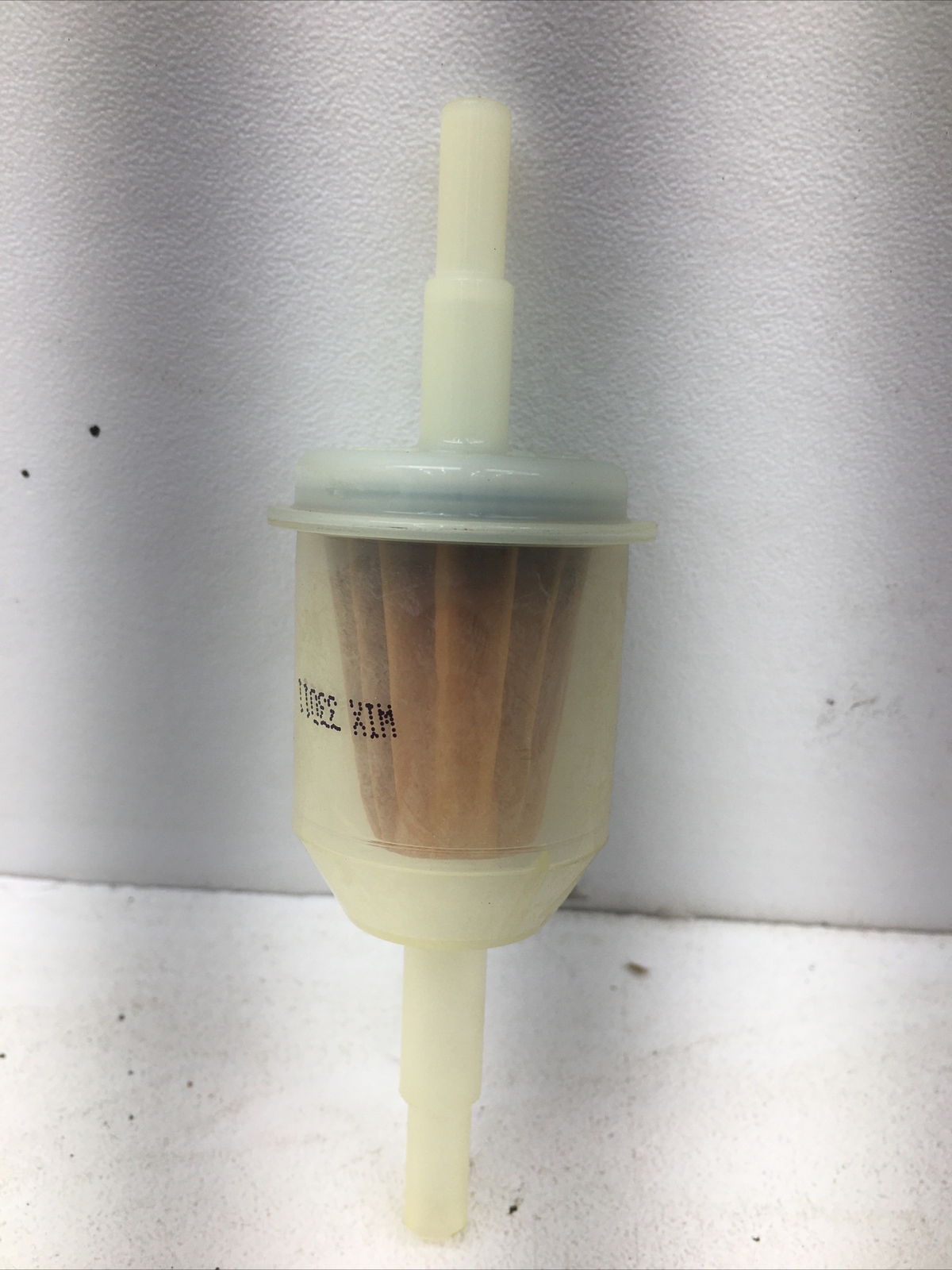 WIX 33011 - Fuel filter cross reference