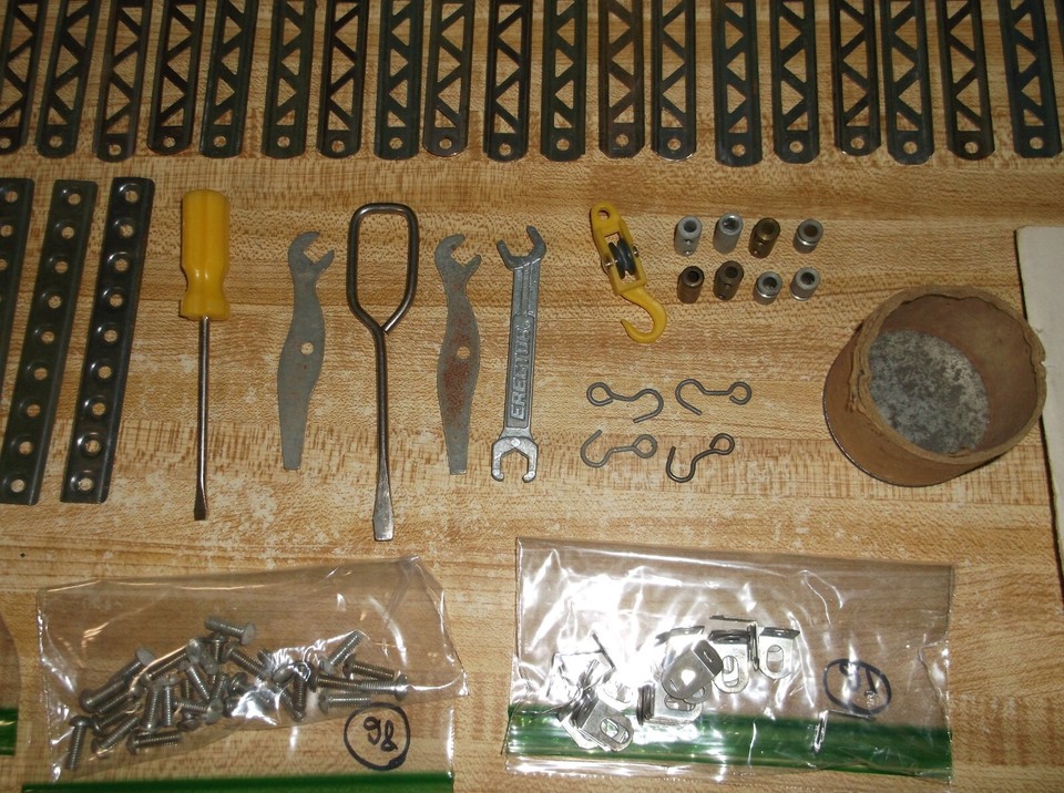 Vintage 1370 pcs Gilbert Multiple Erector Sets Parts Tools Manual Metal ...