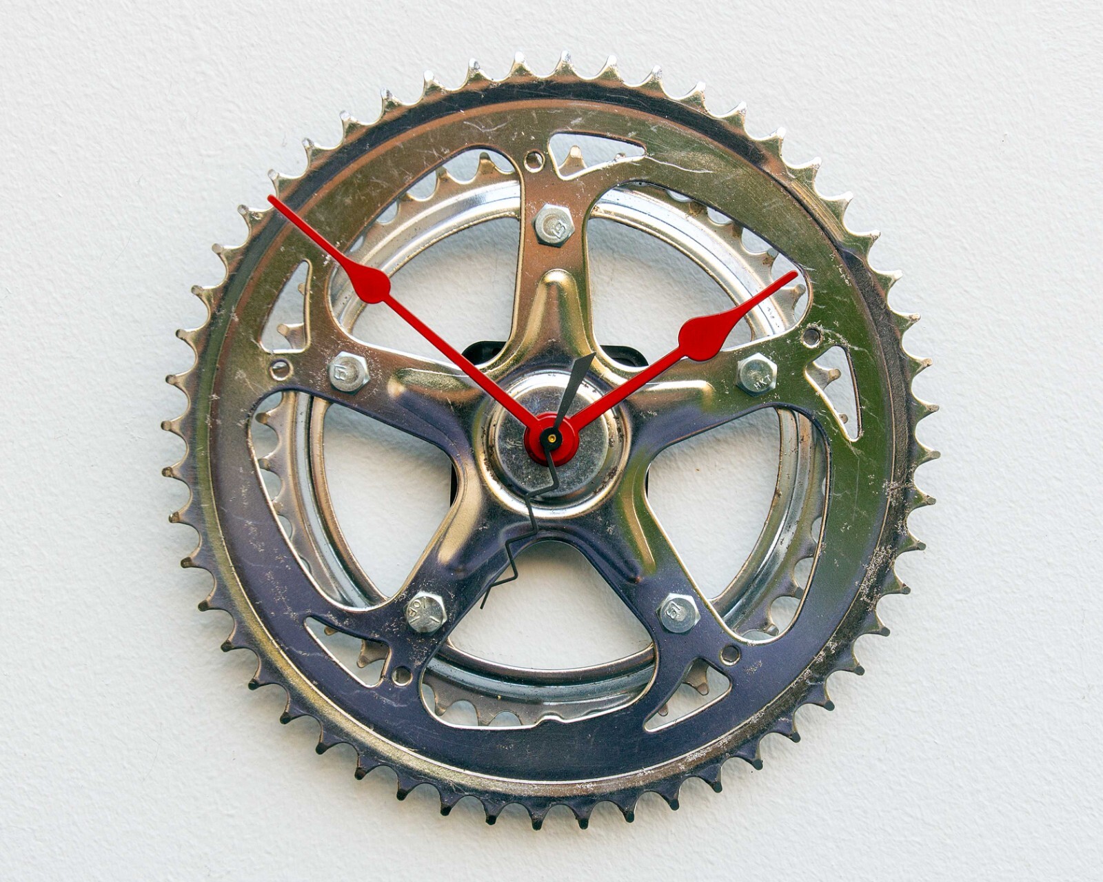 Recycled Bike Gear wall clock, bicycle, cycle, upcycle, battery, chrome ...