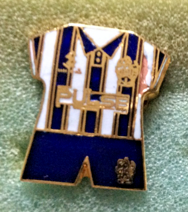 Huddersfield Town Kit Badge | eBay