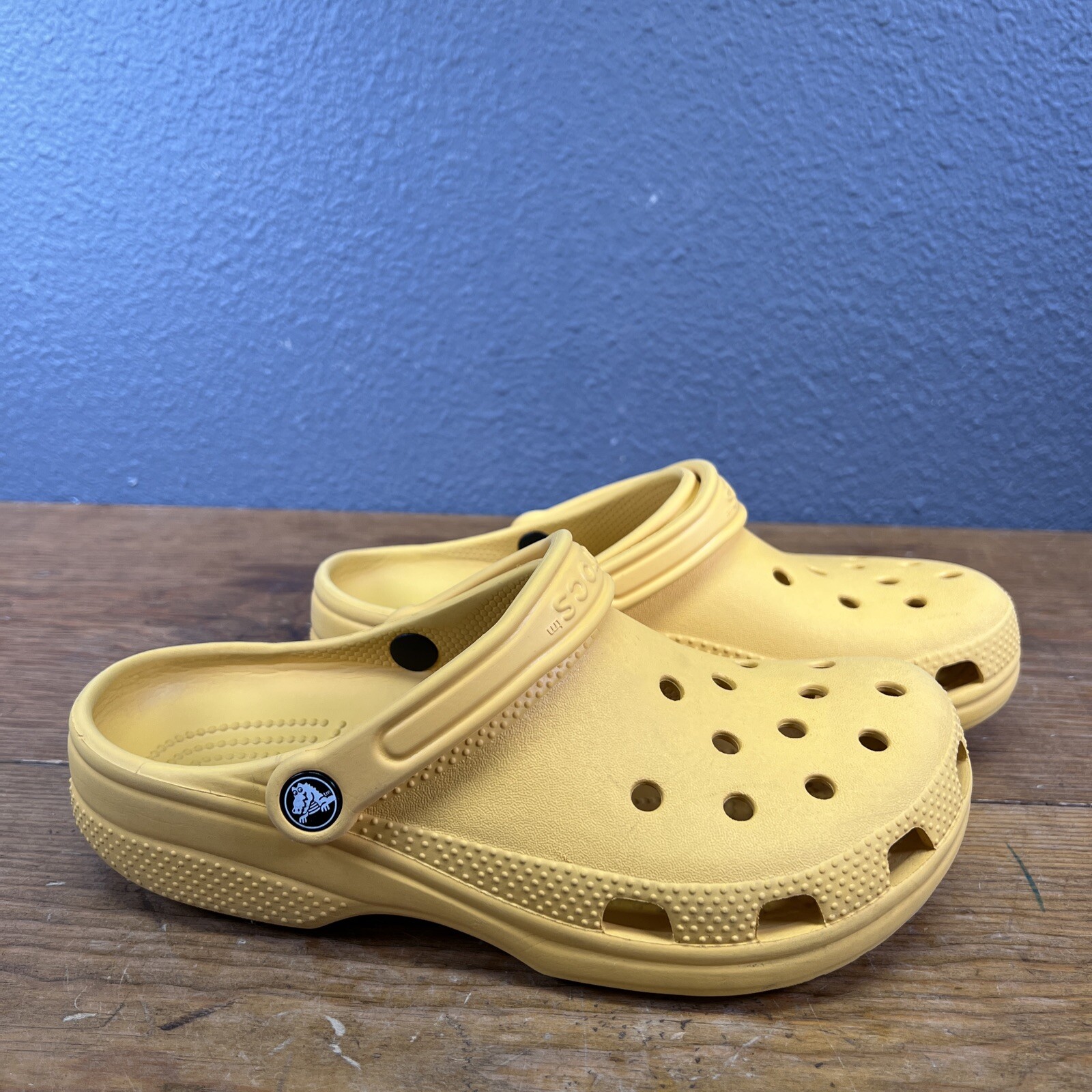 CROCS Classic Mustard Yellow Clogs Slip on Men 6 Wome… - Gem