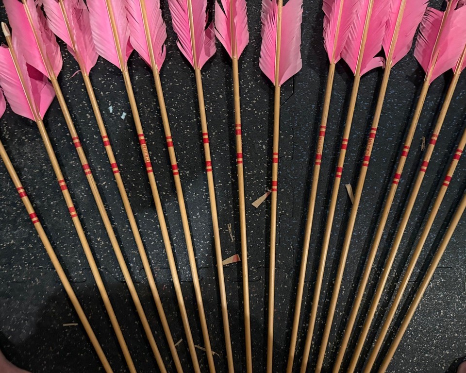 Lot of 38 Vintage Archery Arrows – Wood & Aluminum – Feather Fletch ...