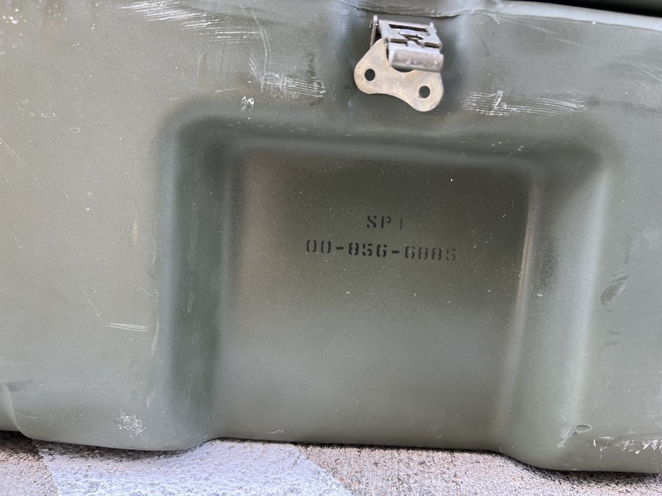 US Army Pelican Hardigg Mobile Military Surplus Weapons 12 Rifle Gun ...