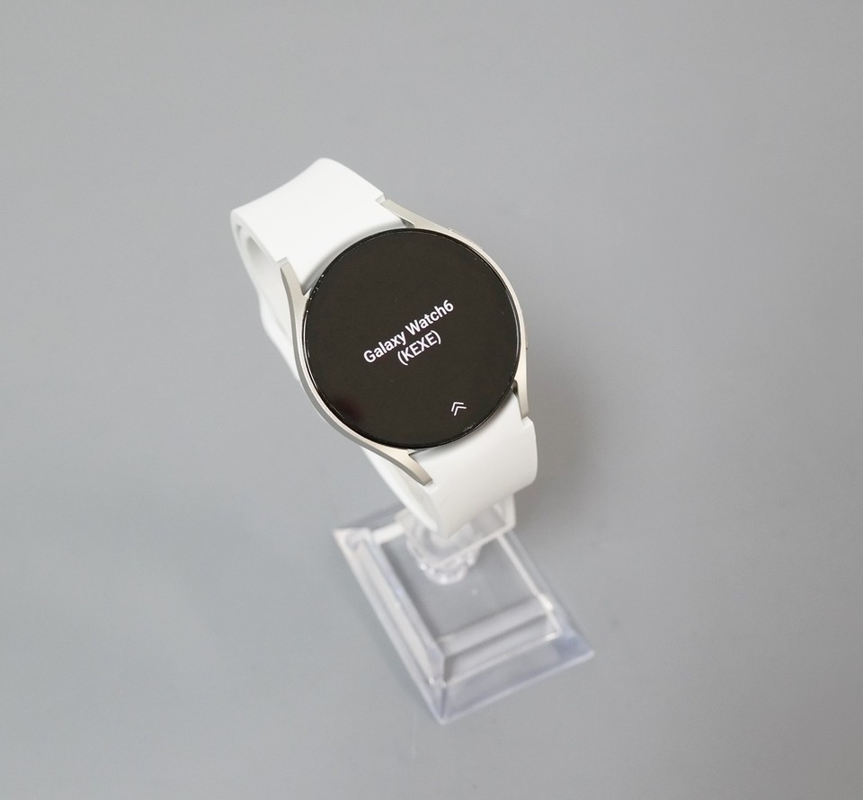 Samsung Galaxy Watch6 SM-R930 40mm Aluminium Case with White Silicone ...