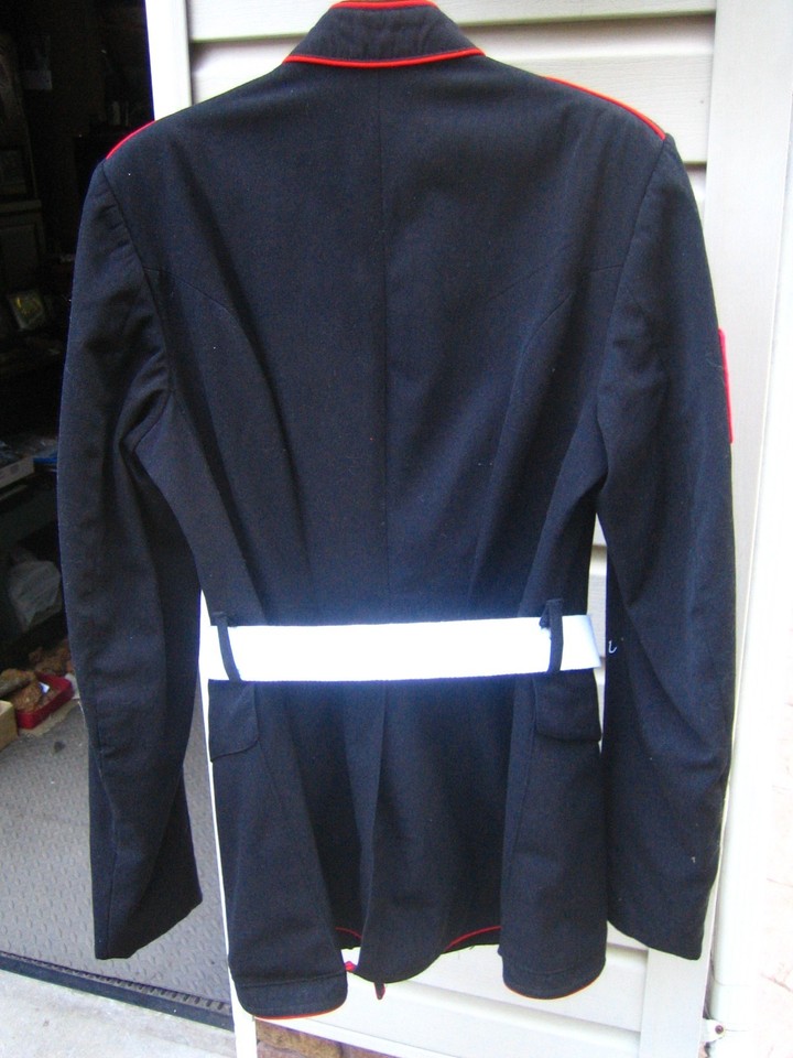 US Marine Gunery Sgts Blue Uniform - NO BELT AND BUCKLE approx 17 ...