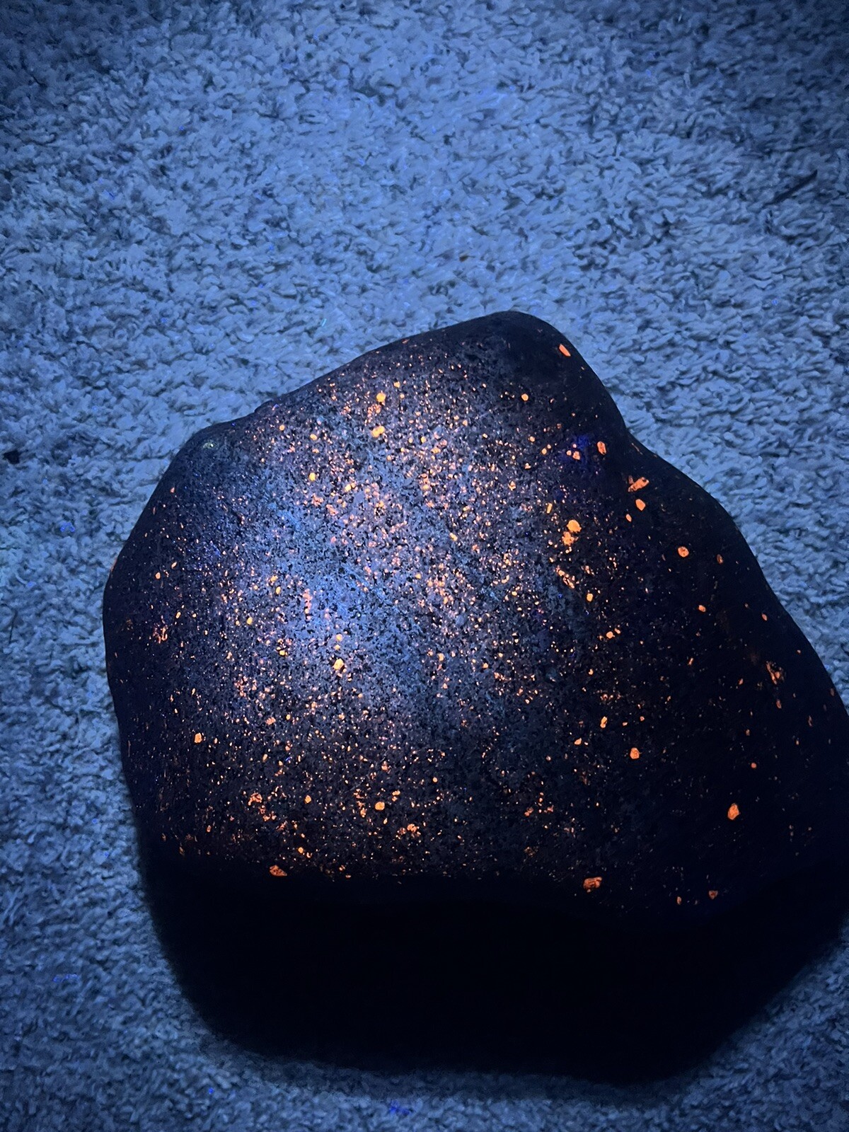 Huge XXL Yooperlite Sodalite UV Rock | eBay