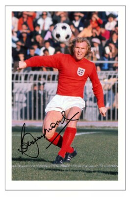 BOBBY MOORE Signed Autograph PHOTO Gift Signature Print ENGLAND World ...