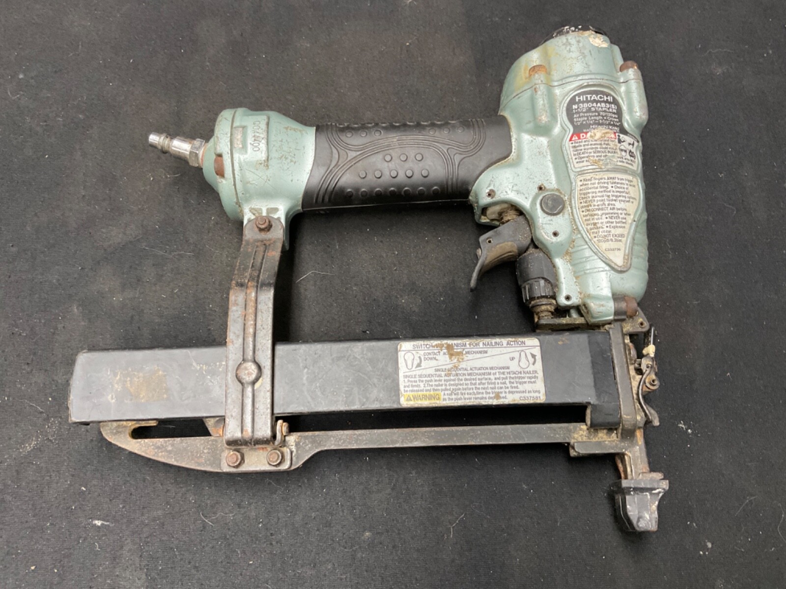 Hitachi N3804AB3 Air Pneumatic Stapler Staple Gun 18 Gauge 1/2 to 1-1/2 ...