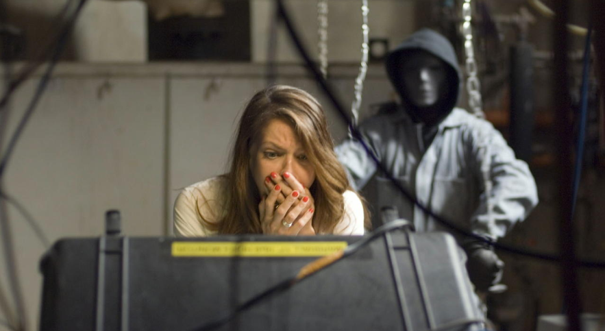 KILLER MOVIE Busty KALEY CUOCO Leighton Meester SCREAM QUEENS Slasher ...