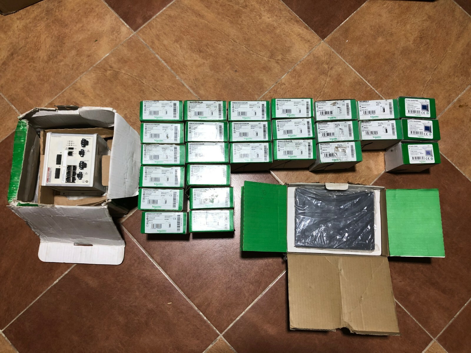 New in box Schneider Electric TC303-3A4DPMS Fast delivery | eBay