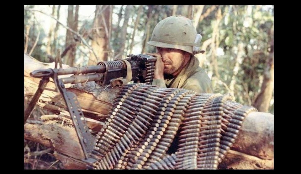 Vietnam War US Army M60 Gunner PHOTO Ready to Fire Near Bien Hoa | eBay