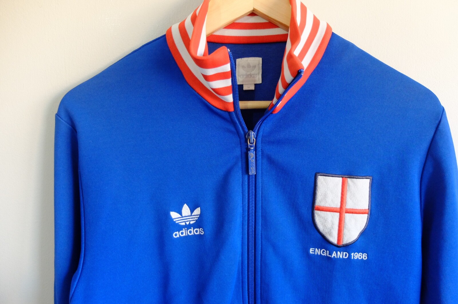 Adidas Originals England 1966 track reissue jacket M … - Gem
