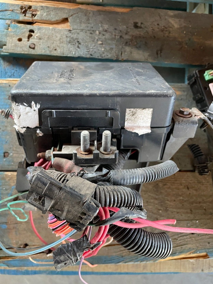 OEM 95-02 GMC 1500 Truck Engine Wiring Harness Fuse BOX JUNCTION ...