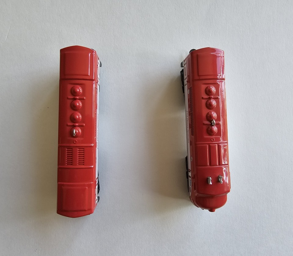 New 2018 Rare Set of 2 Lionel Trains Texas Special Locomotive & "B ...