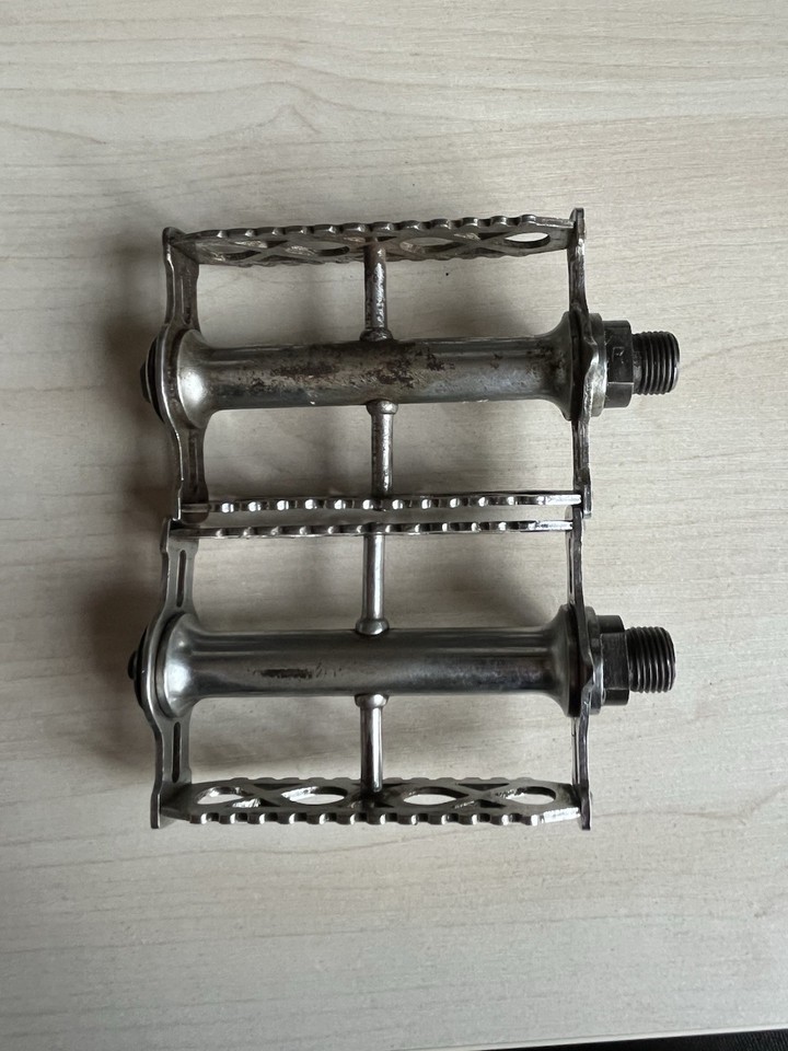 TWO RIGHT SIDE Vintage Rat Trap Bicycle Pedals FOR SPARES ONLY | eBay UK