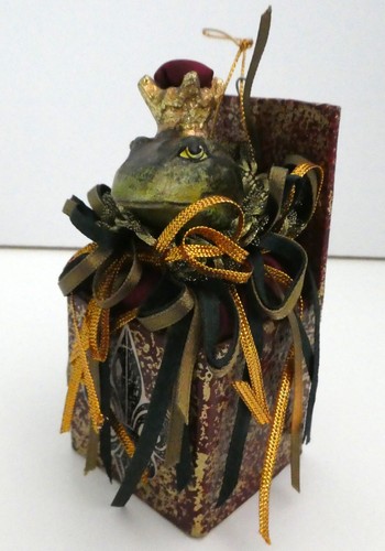 Katherine’s Collection Wayne Kleski Frog King Jack in the Box Ornament ...