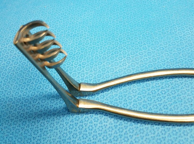 V. Mueller SU3190 Beckman Goiter Retractor for sale online | eBay