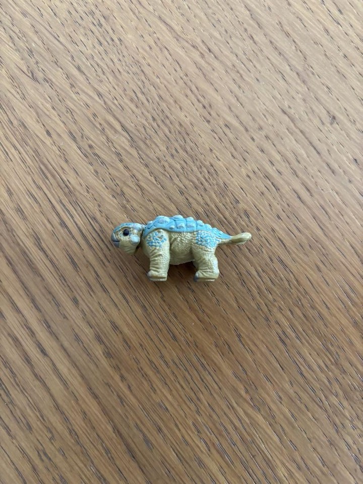 Jurassic World Ania Dinosaur Set Ankylosaurus & Bumpy Small Figures ...