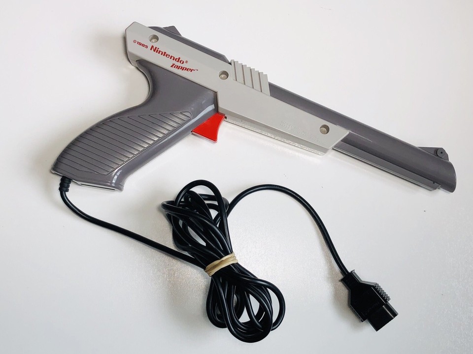 NES Nintendo Original Authentic ZAPPER Light Gun NES-005 TESTED WORKING ...