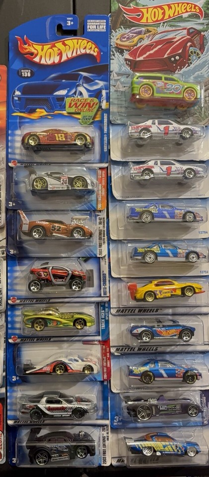 Hot Wheels Race Car Lot Of 30 Cars With Hot Wheels Racing | eBay