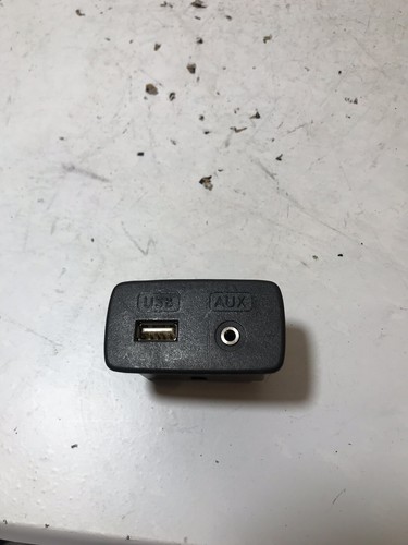 2010 2011 2012 2013 2014 Subaru Legacy Outback AUX USB Port OEM B101 | eBay
