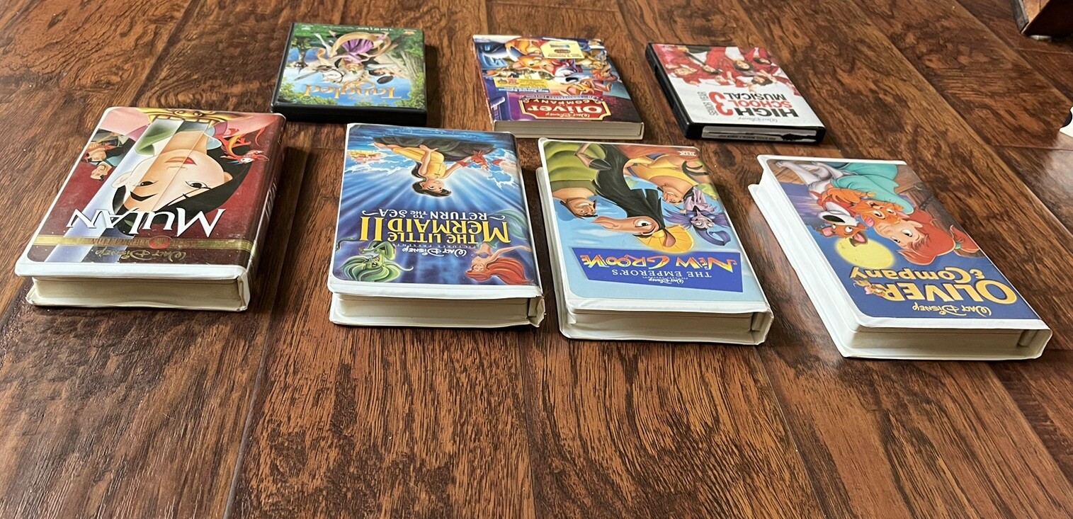 DISNEY DVD VHS LOT Mulan Oliver &Co Emperor Groove Little Mermaid 2 ...